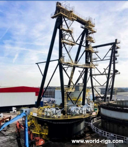 1200T SWL Pedestal Crane - For Sale, Land Rigs for Sale, World-rigs.com